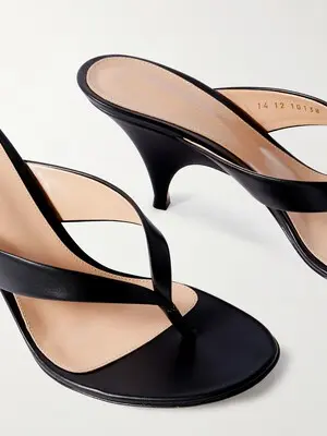 GIANVITO ROSSI Sofia 70 Leather Thong Sandals - Black