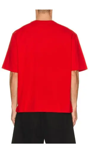 VON DUTCH Embroidered Logo Boxy Crop Tee In Red - Salsa