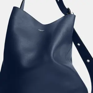 COACH Bleecker Bucket Bag 36 - Navy
