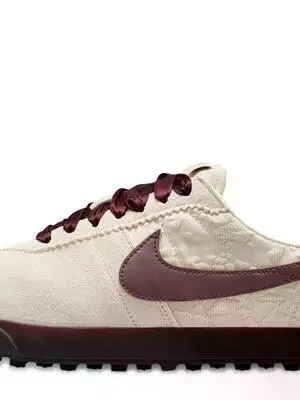 Nike Astrograbber Leather Se Sneakers - Neutrals