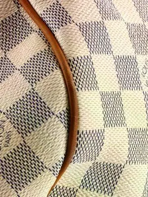 LOUIS VUITTON Galliera Handbag Damier Pm Hobo - White