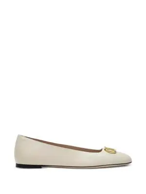 Valentino Garavani Vlogo Signature Leather Ballet Flats - Neutrals