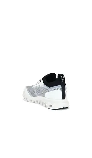 On 6 Versa Sneakers - White