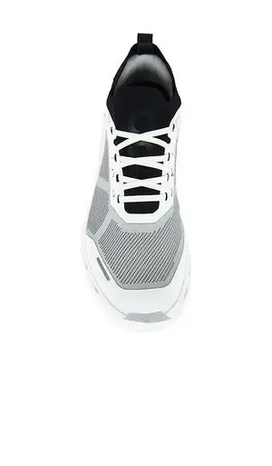 On 6 Versa Sneakers - White