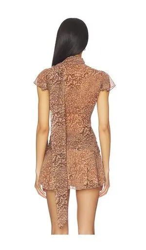 GUIZIO Ara Top With Cut Out Detail