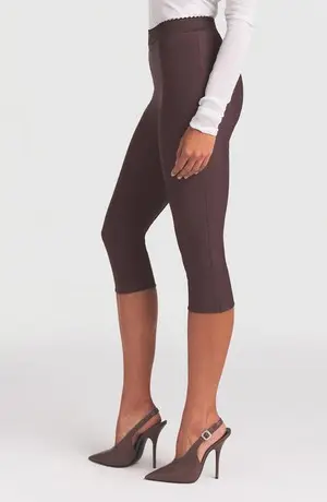 SKIMS High-waist Capri Pants - Raisin