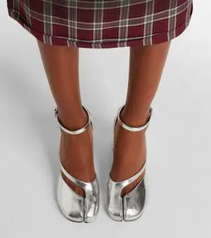 MAISON MARGIELA Tabi Leather Pumps