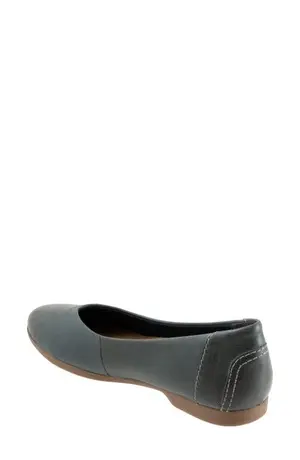 Trotters Iris Leather Flat - Navy