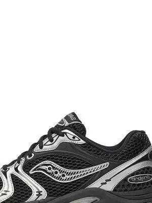 Saucony Progrid Triumph 4 Panelled Sneakers - Black