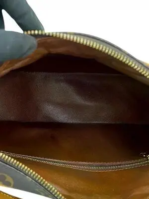 LOUIS VUITTON 2004 Monogram Boulogne 30 Shoulder Bag