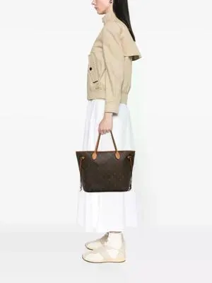 LOUIS VUITTON 2009 Monogram Neverfull Mm Tote Bag - Brown
