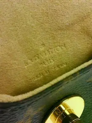 LOUIS VUITTON 2008 Monogram Keyring