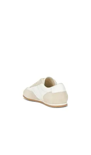 COMMON PROJECTS Minimal Runner Sneaker - Sand