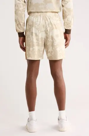 PLEASURES Skull Print Active Shorts - Ecru