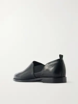 A KIND OF GUISE Fano Leather Slippers