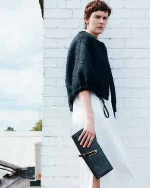 LIFFNER Belted Croc-effect Clutch - Black