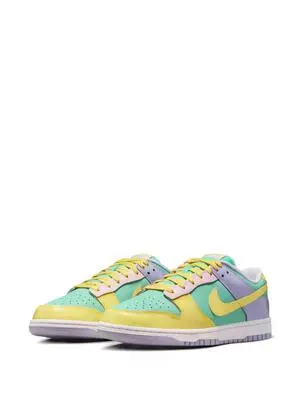 Nike Dunk Low Lace-up Sneakers - Yellow