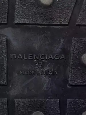 Balenciaga Race Runner Panelled Sneakers - Black