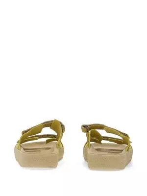 VEJA Arpoador Strap Sandals - Yellow