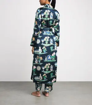 Olivia Von Halle Silk Pottery Print Capability Robe - Navy