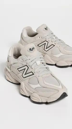 NEW BALANCE 9060 Sneakers - Grey/beige