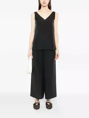 YEAREAST V-neck Sleeveless Top