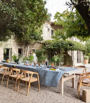 LE JACQUARD FRANÇAIS Linen Damask Tivoli Tablecloth