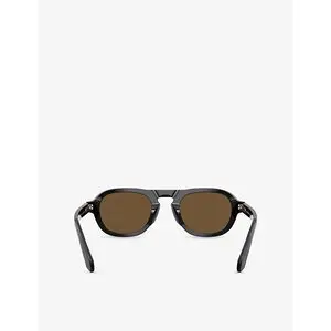 Giorgio Armani Ar8244 Pillow-frame Sunglasses - Black