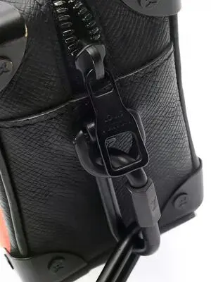 LOUIS VUITTON 2019 Mini Taiga Chain Bag - Black