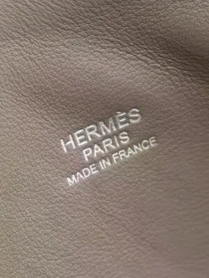 Hermès 2018 Bolide 31 Leather Handbag - Grey