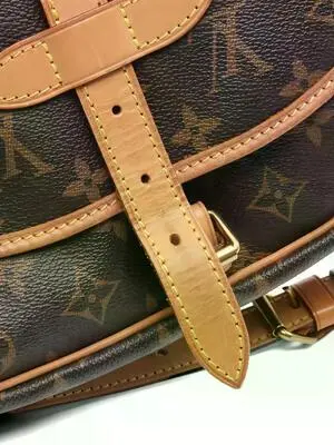 LOUIS VUITTON 2011 Saumur 30 Monogram Shoulder Bag