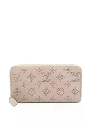 LOUIS VUITTON 2021 Mahina Galle Perforated-leather Wallet Neutrals