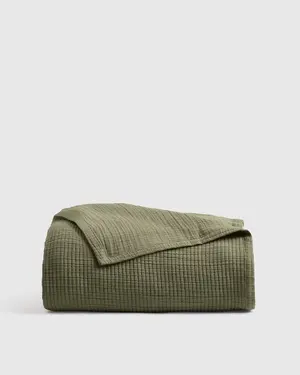 Quince European Linen Box Quilt, Size Full/queen Olive