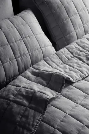 Quince European Linen Box Quilt Set, Size - Charcoal