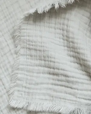 Quince Gauze Throw - Mist
