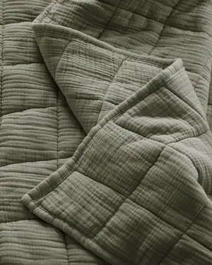 Quince Gauze Box Quilt - Olive