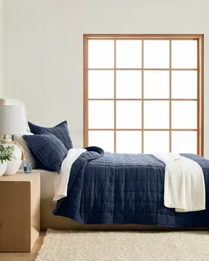 Quince European Linen Box Quilt, Size - Navy