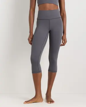 Quince Ultra-form High-rise Capri - Dark Coal