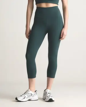 Quince Ultra-form High-rise Capri - Forest Green