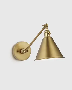 Quince Articulating Single Arm Steel Wall Sconce - Brass