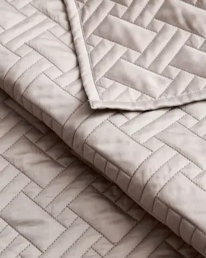 Quince Basketweave Quilt - Stone