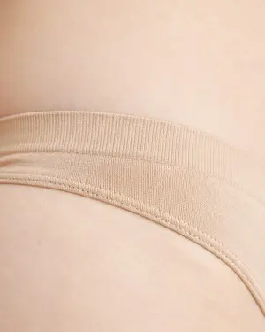 Quince Smoothing Comfort Thong - Sand