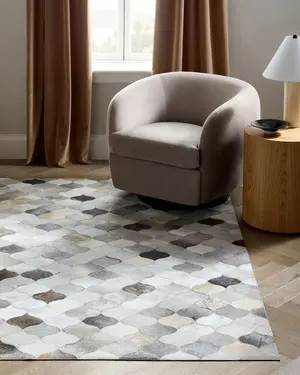 Quince Trellis Hair On Hide Rug - Grey