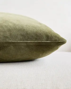 Quince Classic Cotton Velvet Pillow Cover - Moss