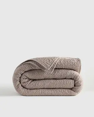 Quince Hand Stitched Quilt - Stone