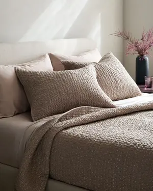 Quince Hand Stitched Quilt - Stone