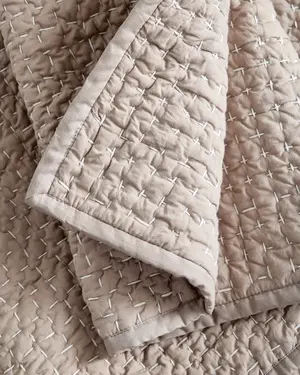 Quince Hand Stitched Quilt - Stone