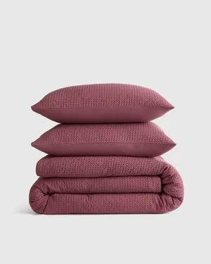 Quince Organic Luxe Honeycomb Duvet Cover Set - Plum