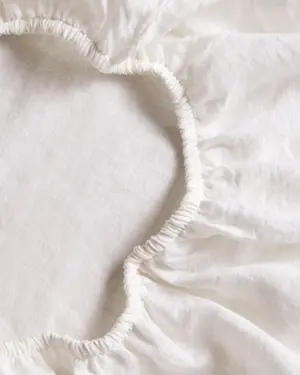 Quince European Linen Piped Sheet Set - White/cherry