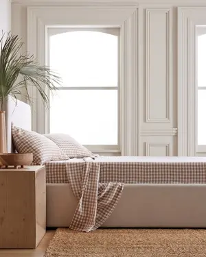 Quince European Linen Gingham Sheet Set - Cafe